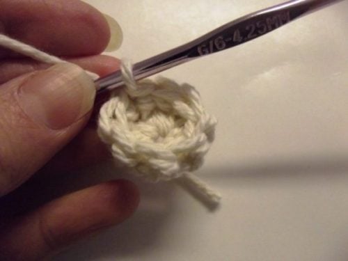 Crochet Button ~ FREE Crochet Pattern