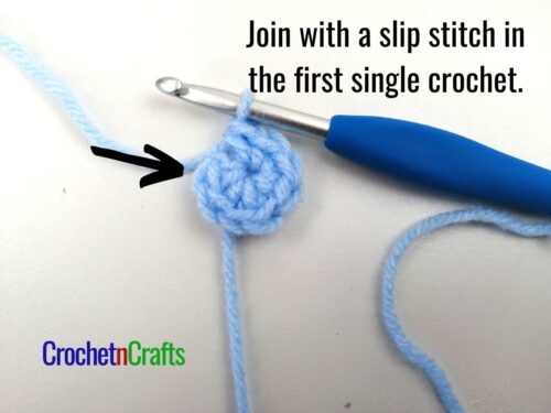 How to Single Crochet with Video and Photo Tutorial - CrochetNCrafts