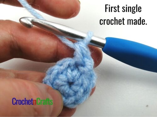 How to Single Crochet with Video and Photo Tutorial - CrochetNCrafts