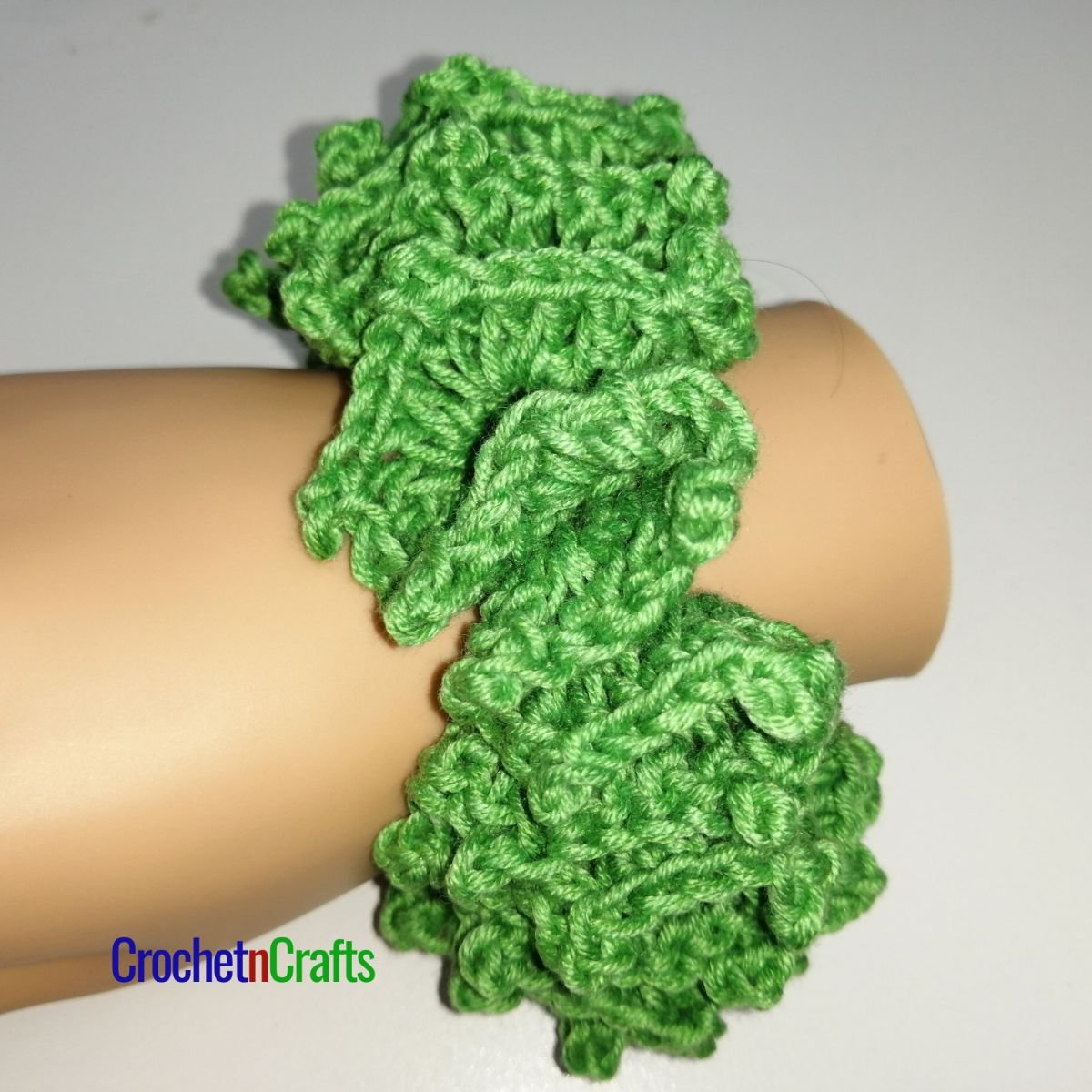 Crochet Hair Scrunchie - Split Shells N Picots - CrochetNCrafts