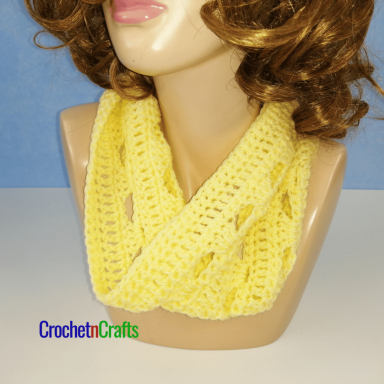 Simple Lace Cowl Crochet Pattern - CrochetNCrafts