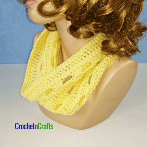 Crochet Bernat Hair Scrunchies ~ FREE Crochet Pattern