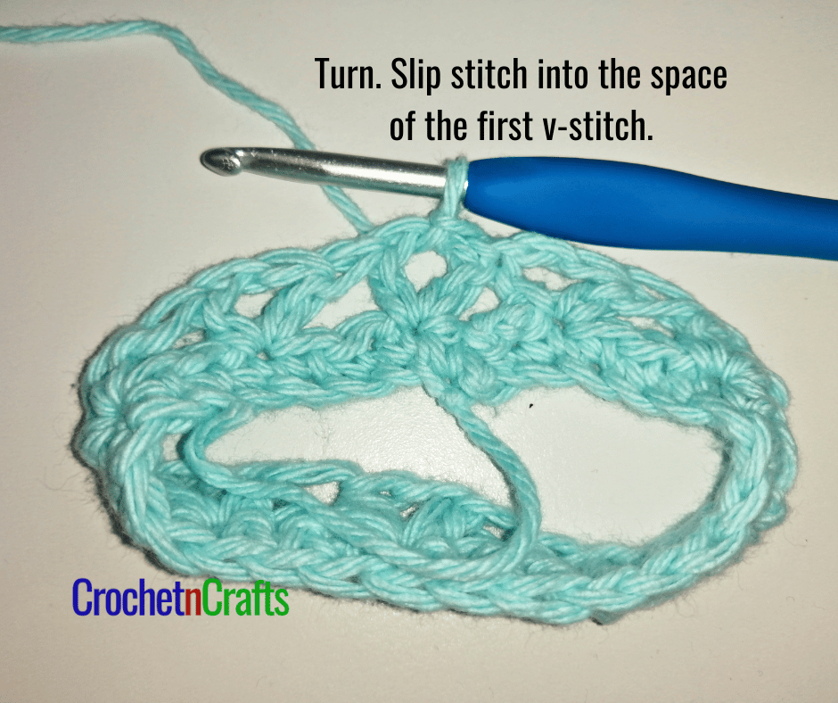 Shell and V-Stitch Variation - Hdc V-St and Tr - CrochetNCrafts
