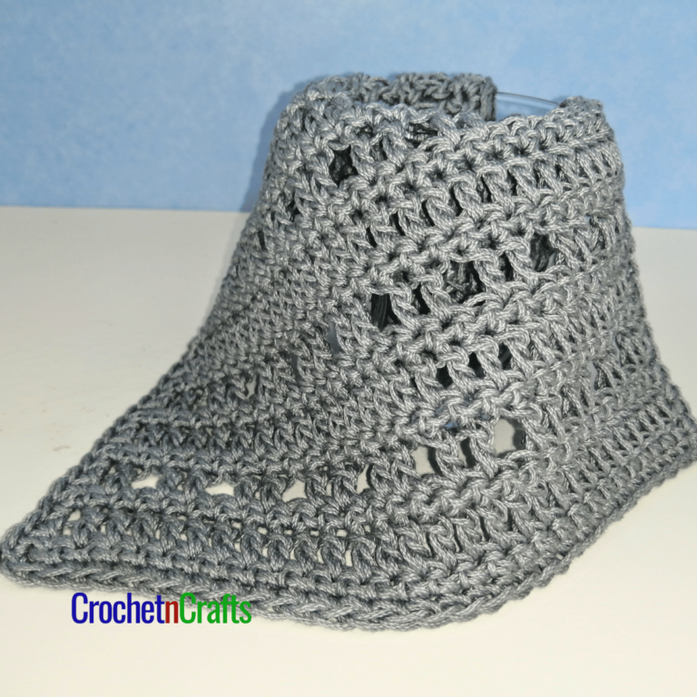 ESC Hat and Cowl for the 11.5" Fashion Doll ~ FREE Crochet Pattern