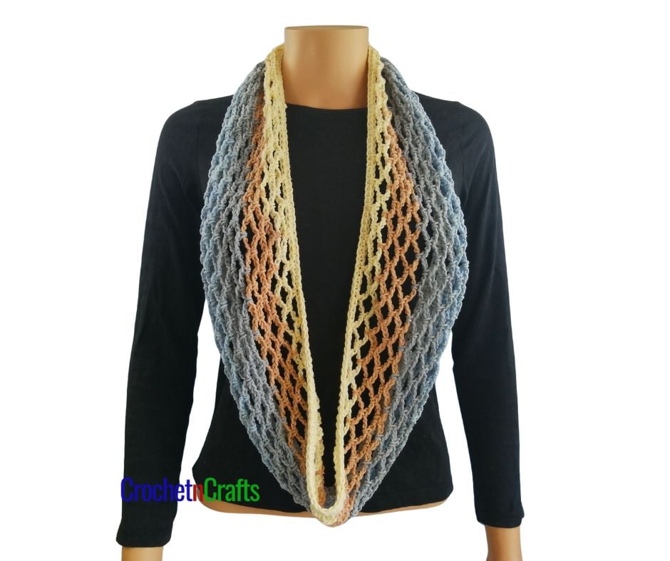 Crochet Diamond Mesh Cowl Pattern - CrochetNCrafts